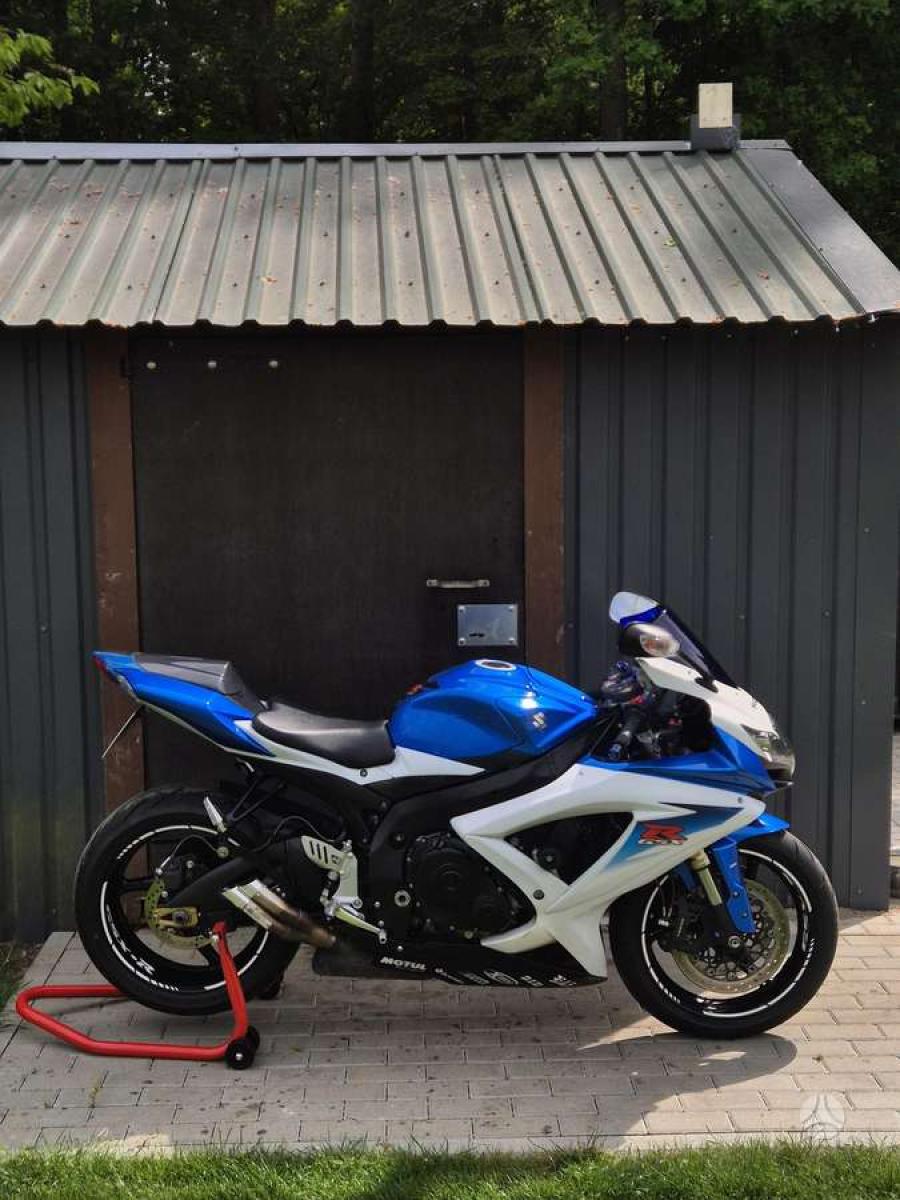Сузуки GSX-R 2009 в Мажейкяй, объемом двигателя 0.60 л и пробегом 43 тыс. км за 4650 €, фото 1 на AUTOMOTO.COM.LV