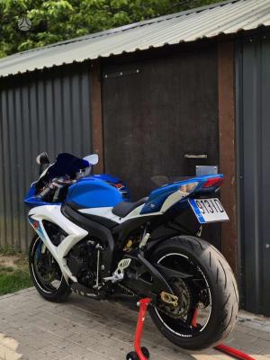 Сузуки GSX-R 2009 в Мажейкяй, объемом двигателя 0.60 л и пробегом 43 тыс. км за 4650 €, фото 4 на AUTOMOTO.COM.LV