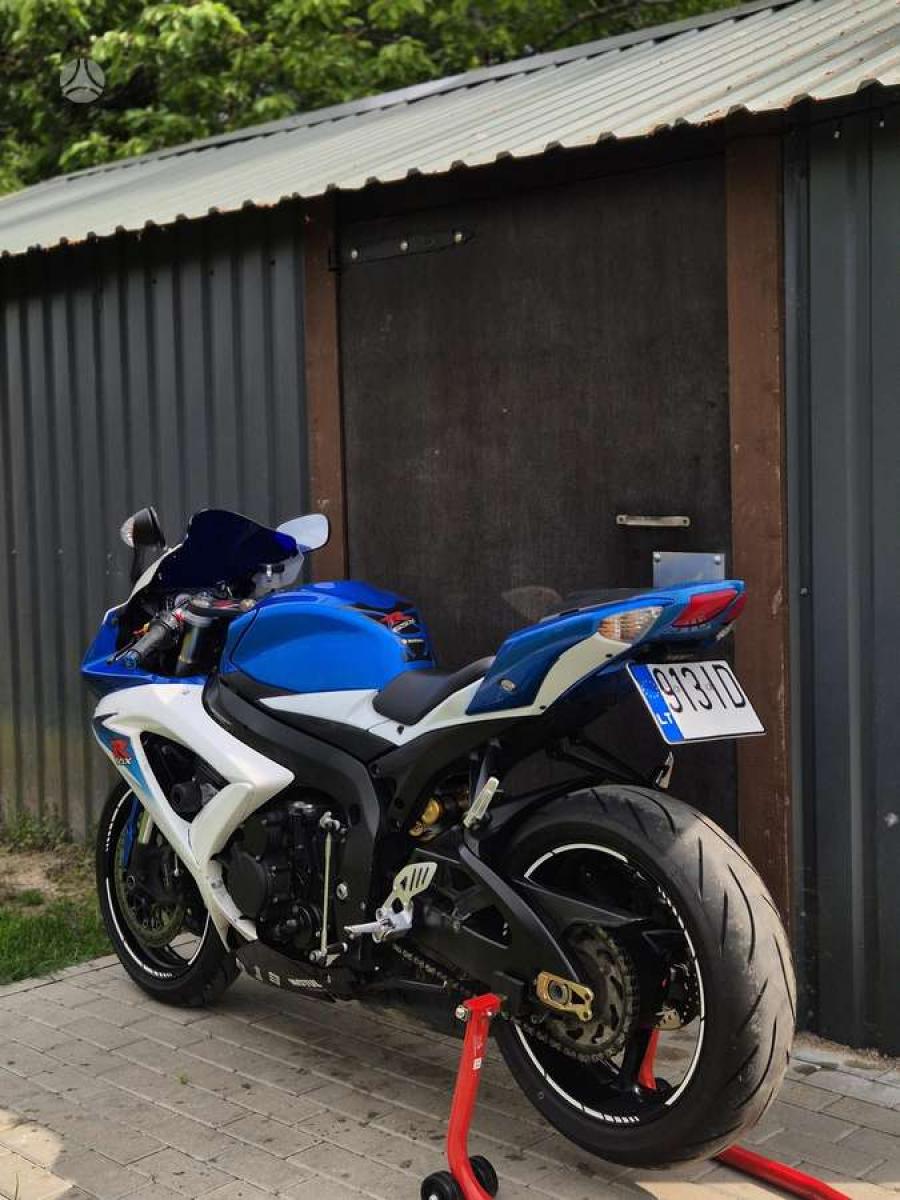 Сузуки GSX-R 2009 в Мажейкяй, объемом двигателя 0.60 л и пробегом 43 тыс. км за 4650 €, фото 4 на AUTOMOTO.COM.LV