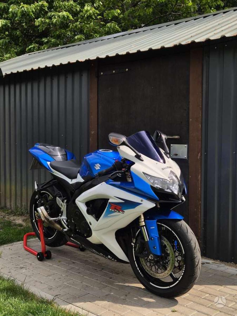 Сузуки GSX-R 2009 в Мажейкяй, объемом двигателя 0.60 л и пробегом 43 тыс. км за 4650 €, фото 5 на AUTOMOTO.COM.LV