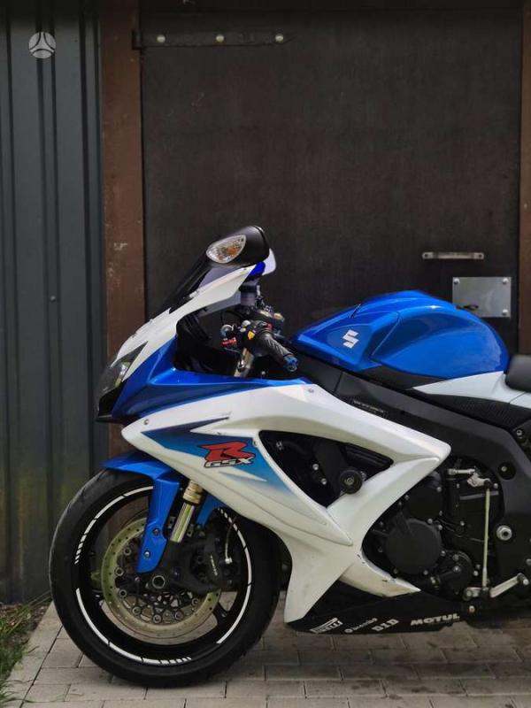 Сузуки GSX-R 2009 в Мажейкяй, объемом двигателя 0.60 л и пробегом 43 тыс. км за 4650 €, фото 5 на AUTOMOTO.COM.LV