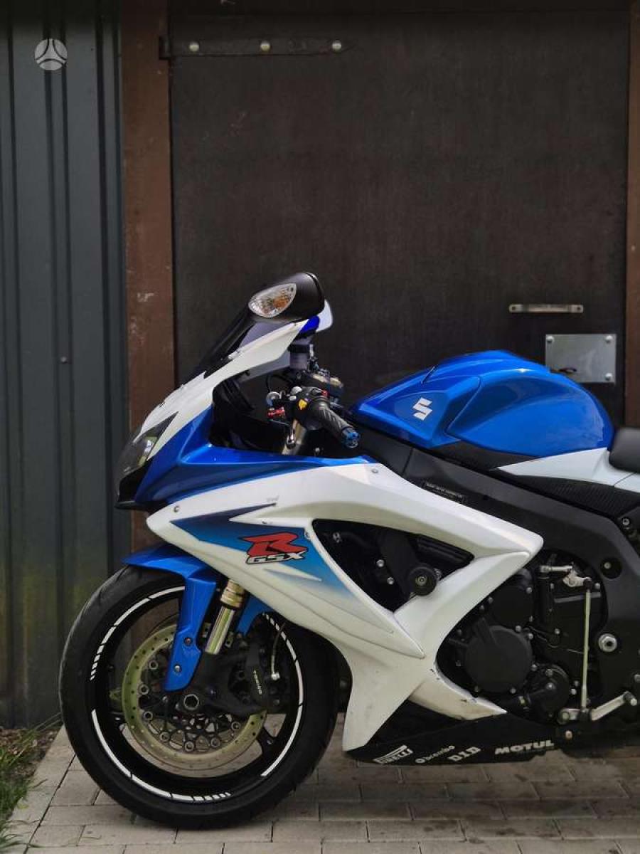 Сузуки GSX-R 2009 в Мажейкяй, объемом двигателя 0.60 л и пробегом 43 тыс. км за 4650 €, фото 6 на AUTOMOTO.COM.LV