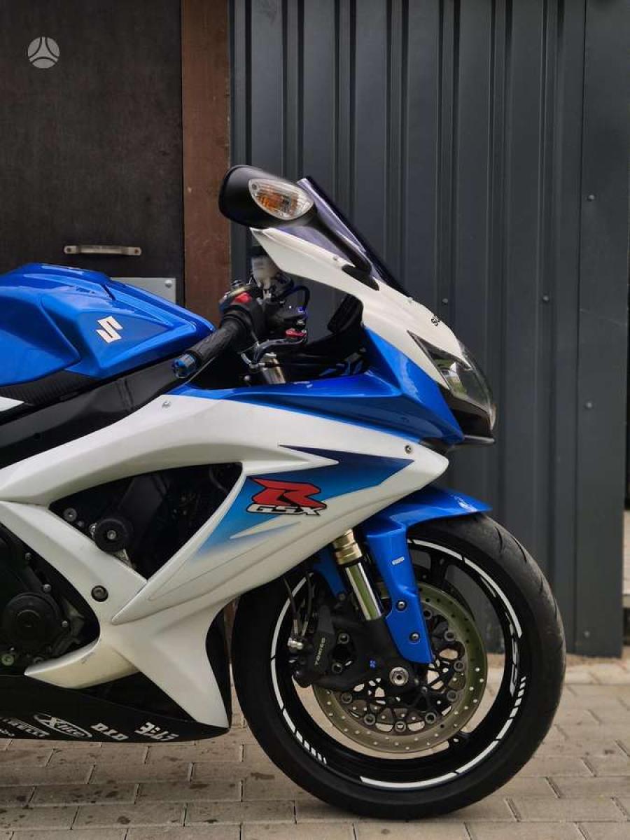 Сузуки GSX-R 2009 в Мажейкяй, объемом двигателя 0.60 л и пробегом 43 тыс. км за 4650 €, фото 8 на AUTOMOTO.COM.LV