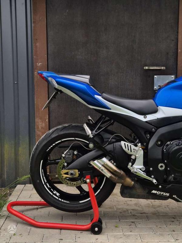 Сузуки GSX-R 2009 в Мажейкяй, объемом двигателя 0.60 л и пробегом 43 тыс. км за 4650 €, фото 8 на AUTOMOTO.COM.LV