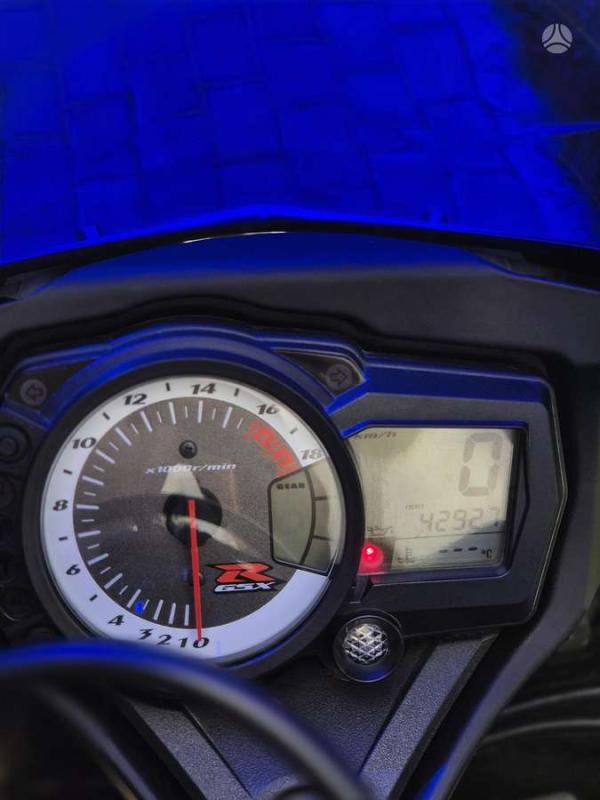 Сузуки GSX-R 2009 в Мажейкяй, объемом двигателя 0.60 л и пробегом 43 тыс. км за 4650 €, фото 10 на AUTOMOTO.COM.LV