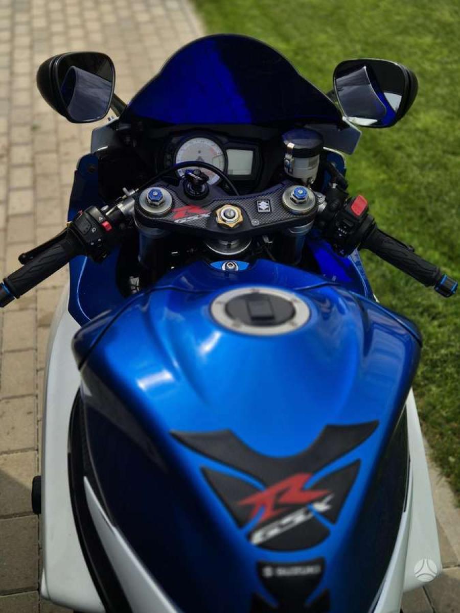 Сузуки GSX-R 2009 в Мажейкяй, объемом двигателя 0.60 л и пробегом 43 тыс. км за 4650 €, фото 13 на AUTOMOTO.COM.LV