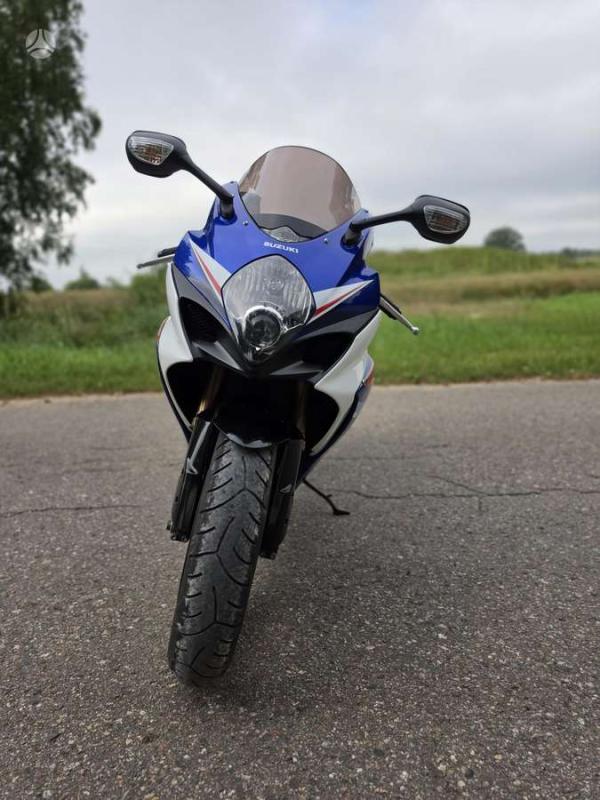 Suzuki GSX-R 2009 in Radviliskis, with an engine capacity of 1.00 L and mileage of 19 thousand km for 6400 €, photo 7 on AUTOMOTO.COM.LV