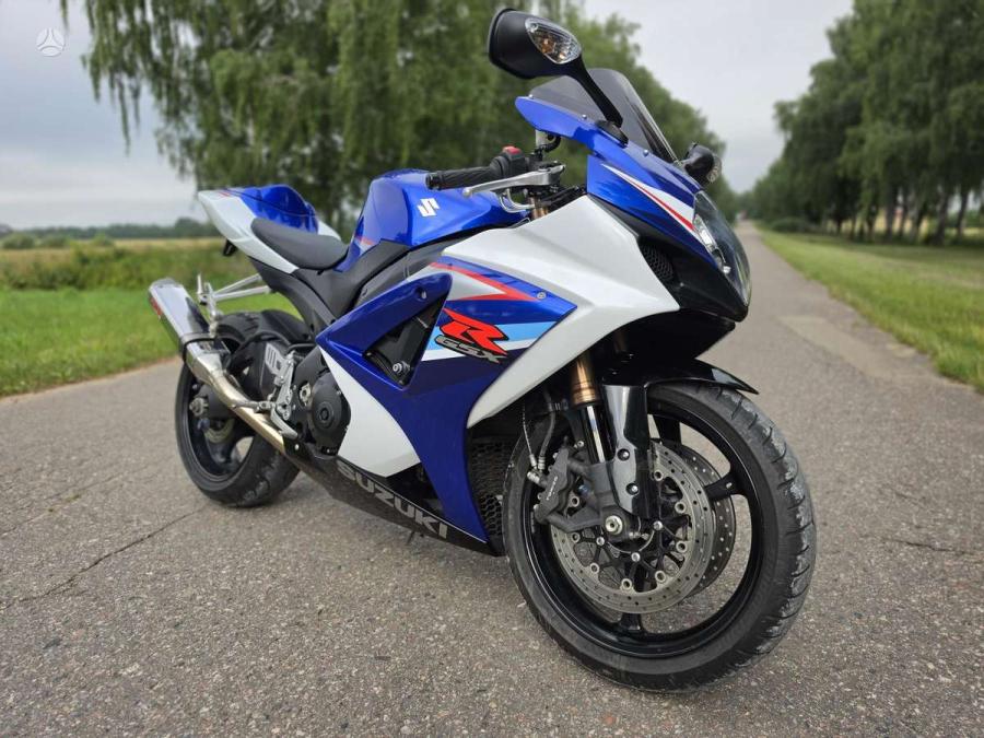Suzuki GSX-R 2009 in Radviliskis, with an engine capacity of 1.00 L and mileage of 19 thousand km for 6400 €, photo 1 on AUTOMOTO.COM.LV