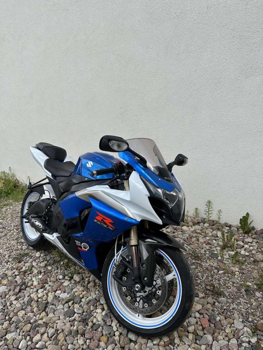 Сузуки GSX-R 2010 в Молетай, объемом двигателя 1.00 л и пробегом 20 тыс. км за 5600 €, фото 1 на AUTOMOTO.COM.LV