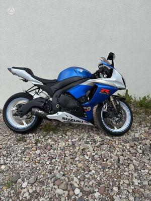 Сузуки GSX-R 2010 в Молетай, объемом двигателя 1.00 л и пробегом 20 тыс. км за 5600 €, фото 3 на AUTOMOTO.COM.LV