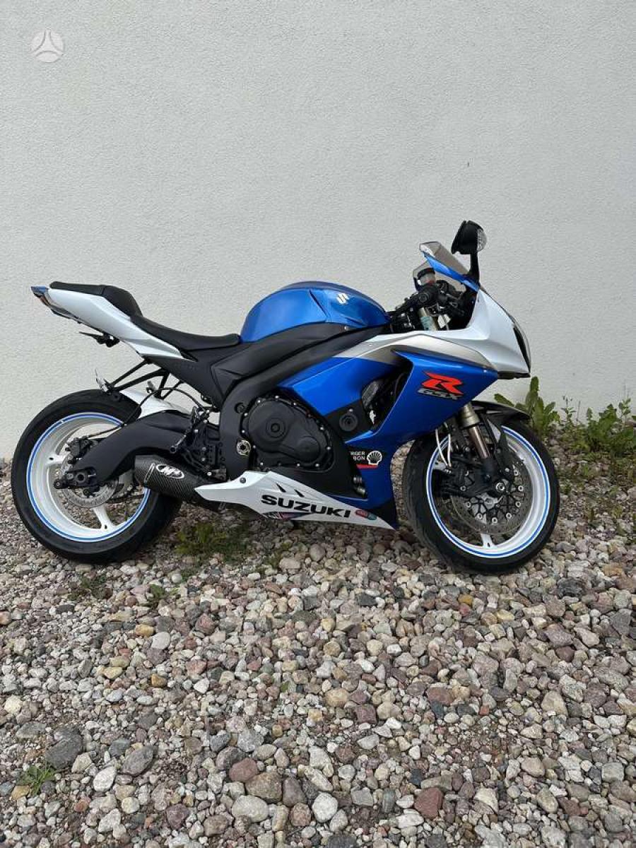 Сузуки GSX-R 2010 в Молетай, объемом двигателя 1.00 л и пробегом 20 тыс. км за 5600 €, фото 3 на AUTOMOTO.COM.LV