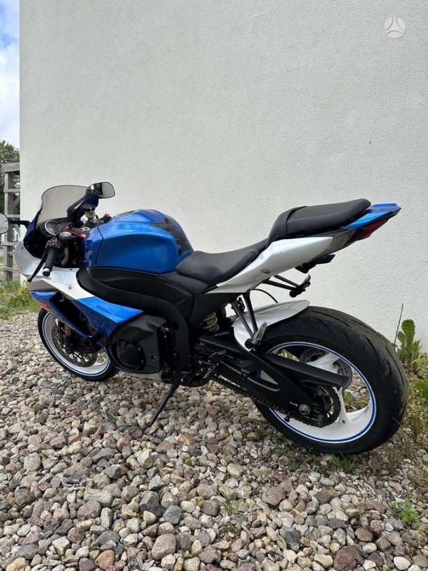 Suzuki GSX-R 2010 in Moletai, with an engine capacity of 1.00 L and mileage of 20 thousand km for 5600 €, photo 8 on AUTOMOTO.COM.LV