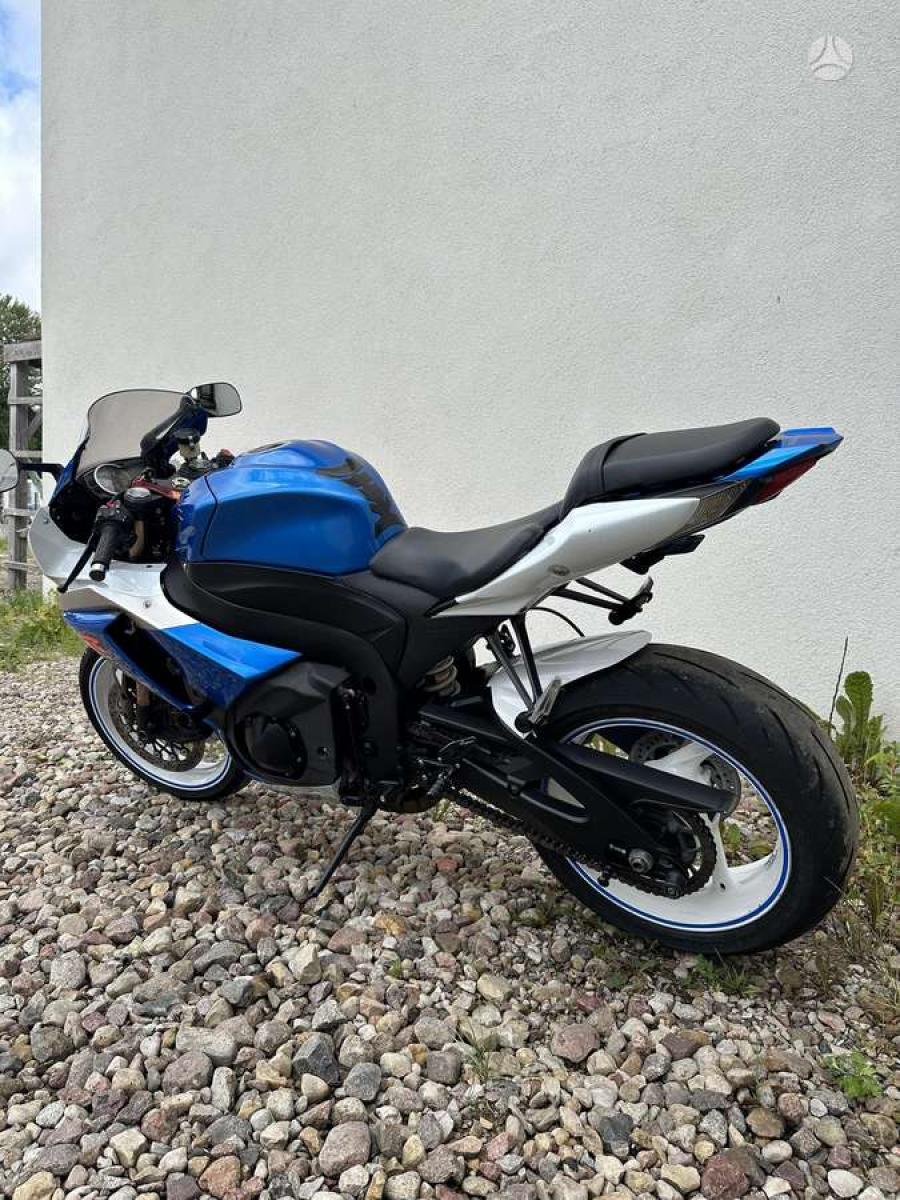 Сузуки GSX-R 2010 в Молетай, объемом двигателя 1.00 л и пробегом 20 тыс. км за 5600 €, фото 9 на AUTOMOTO.COM.LV