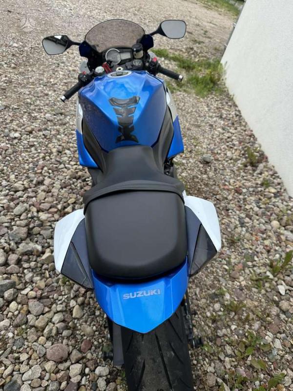 Suzuki GSX-R 2010 in Moletai, with an engine capacity of 1.00 L and mileage of 20 thousand km for 5600 €, photo 10 on AUTOMOTO.COM.LV