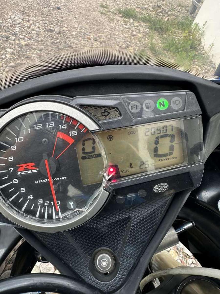 Сузуки GSX-R 2010 в Молетай, объемом двигателя 1.00 л и пробегом 20 тыс. км за 5600 €, фото 12 на AUTOMOTO.COM.LV