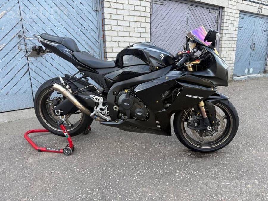 Suzuki GSX-R 2010 in Riga, with an engine capacity of 1.00 L and mileage of 0 thousand km for 6200 €, photo 3 on AUTOMOTO.COM.LV