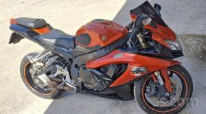 Suzuki GSX-R 2011 in Talsi, with an engine capacity of 0.60 L and mileage of 0 thousand km for 5550 €, photo 3 on AUTOMOTO.COM.LV