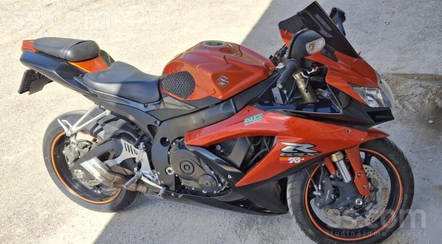 Suzuki GSX-R 2011 in Talsi, with an engine capacity of 0.60 L and mileage of 0 thousand km for 5550 €, photo 3 on AUTOMOTO.COM.LV