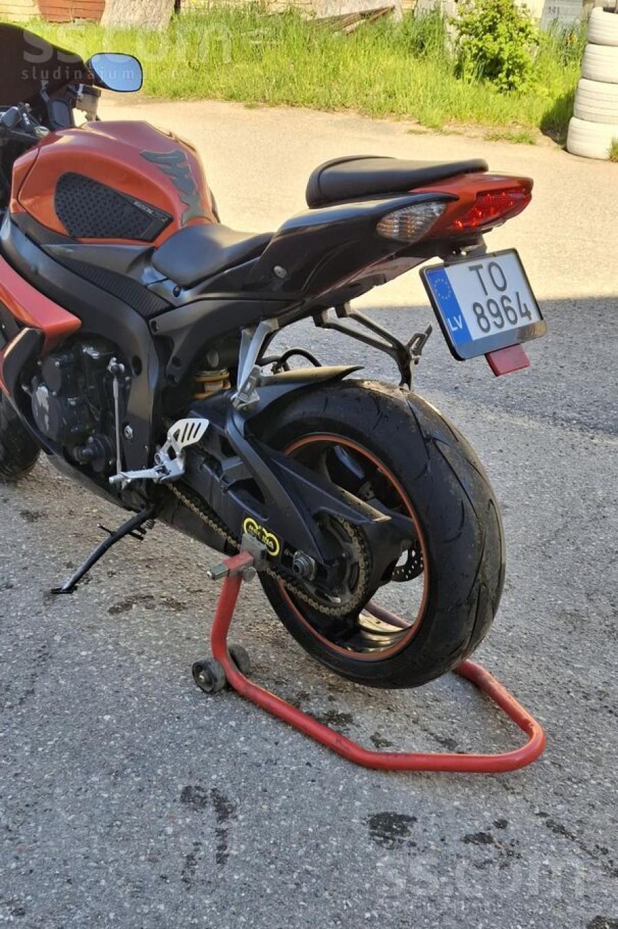 Suzuki GSX-R 2011 in Talsi, with an engine capacity of 0.60 L and mileage of 0 thousand km for 5550 €, photo 7 on AUTOMOTO.COM.LV