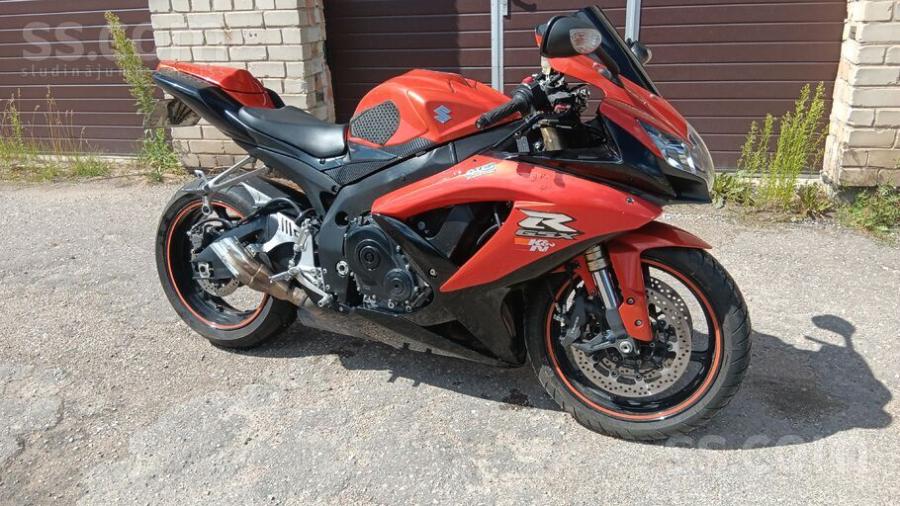 Suzuki GSX-R 2011 in Talsi, with an engine capacity of 0.60 L and mileage of 0 thousand km for 5550 €, photo 9 on AUTOMOTO.COM.LV