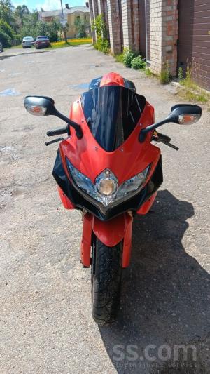 Suzuki GSX-R 2011 in Talsi, with an engine capacity of 0.60 L and mileage of 0 thousand km for 5550 €, photo 10 on AUTOMOTO.COM.LV