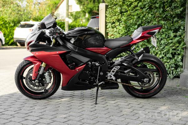 Suzuki GSX-R 2012 in Riga, with an engine capacity of 0.75 L and mileage of 0 thousand km for 5990 €, photo 2 on AUTOMOTO.COM.LV