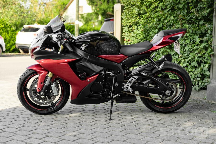 Suzuki GSX-R 2012 in Riga, with an engine capacity of 0.75 L and mileage of 0 thousand km for 5990 €, photo 2 on AUTOMOTO.COM.LV