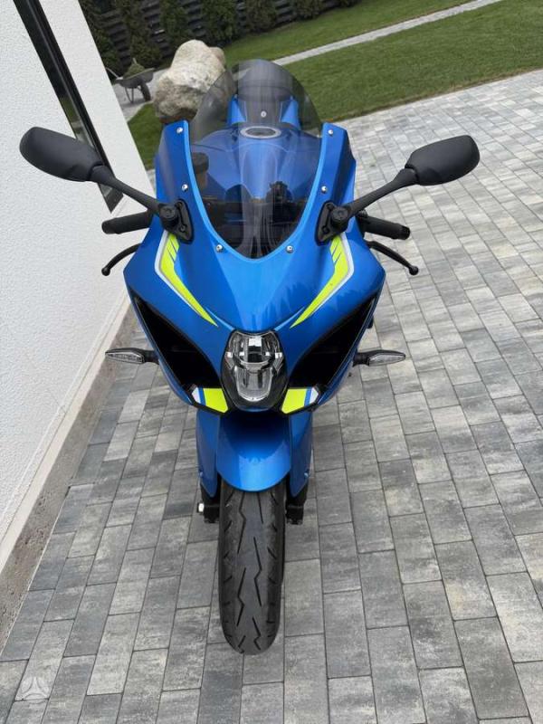Сузуки GSX-R 2017 в Каунас, объемом двигателя 1.00 л и пробегом 13 тыс. км за 10650 €, фото 3 на AUTOMOTO.COM.LV