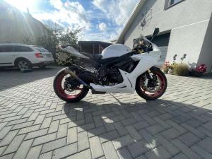 Suzuki GSX-R 2017 in Moletai, with an engine capacity of 0.75 L and mileage of 13 thousand km for 6900 €, photo 7 on AUTOMOTO.COM.LV