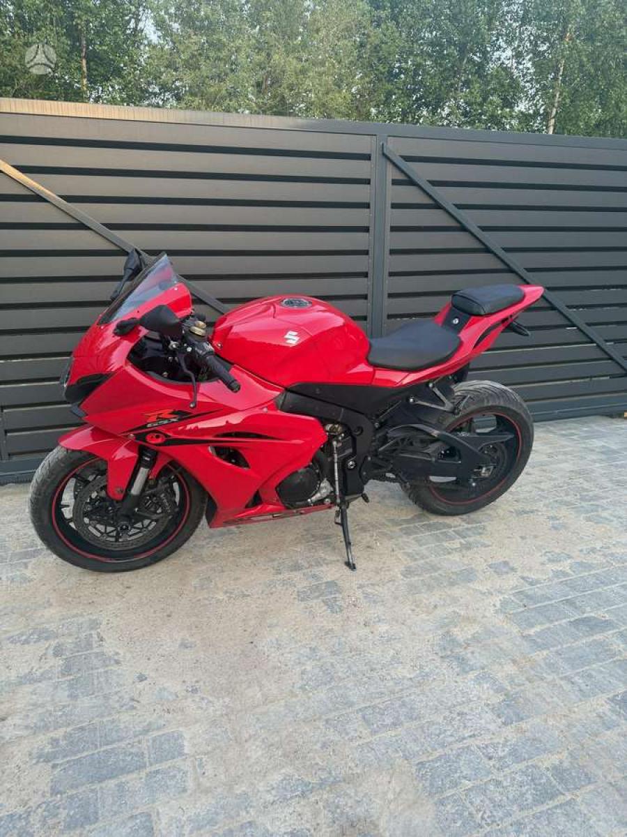 Suzuki GSX-R 2017 Kauņa, ar dzinēja tilpumu 1.00 L un nobraukumu 7 tūkst. km par 10250 €, foto 3 vietnē AUTOMOTO.COM.LV