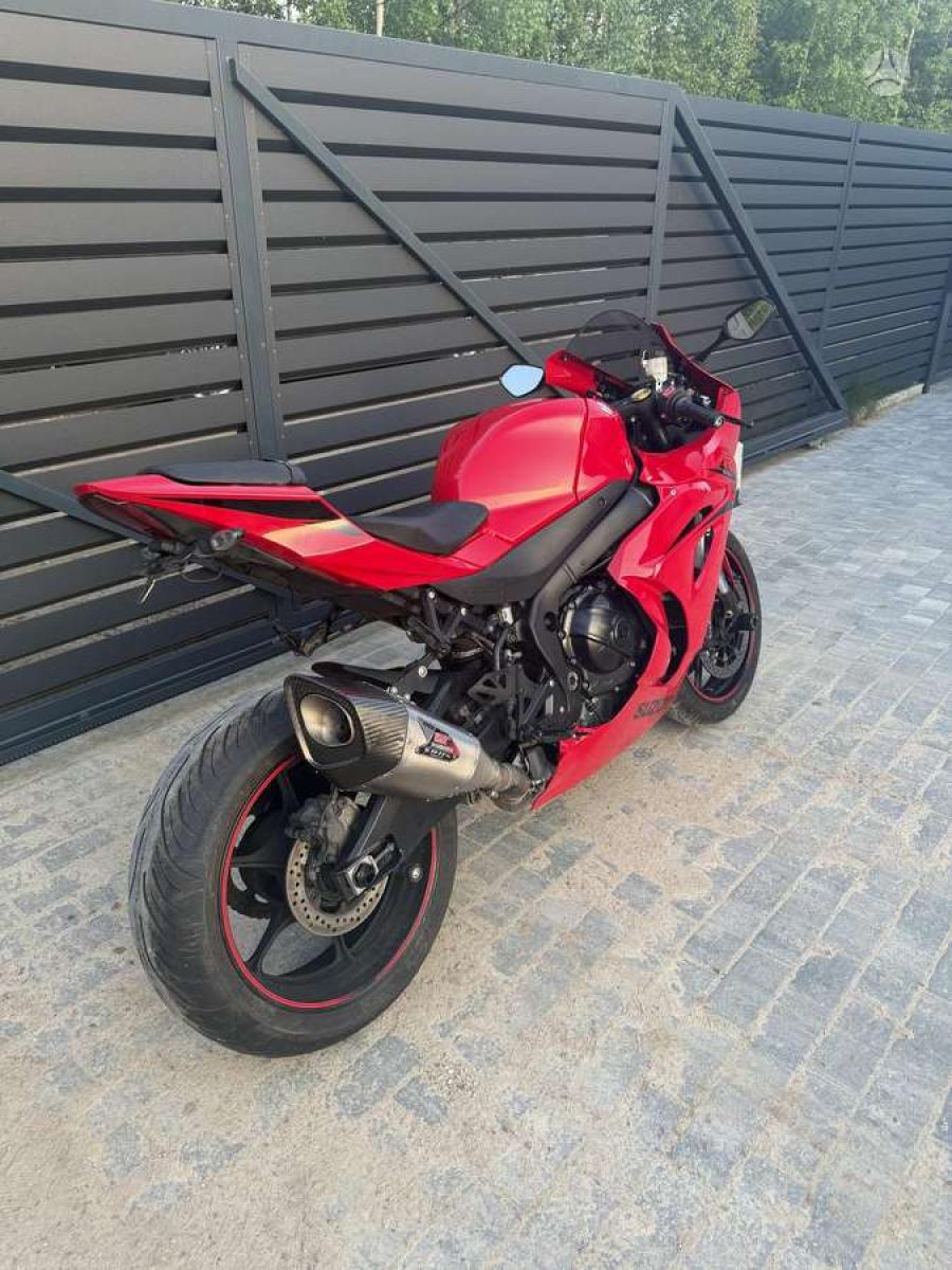 Suzuki GSX-R 2017 Kauņa, ar dzinēja tilpumu 1.00 L un nobraukumu 7 tūkst. km par 10250 €, foto 4 vietnē AUTOMOTO.COM.LV