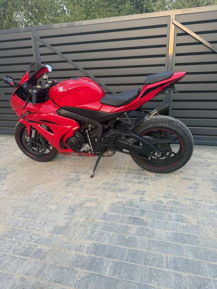 Suzuki GSX-R 2017 Kauņa, ar dzinēja tilpumu 1.00 L un nobraukumu 7 tūkst. km par 10250 €, foto 6 vietnē AUTOMOTO.COM.LV
