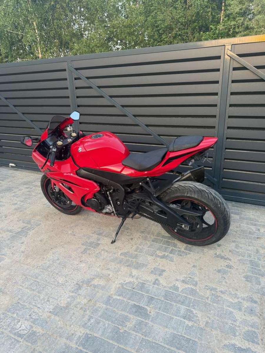 Suzuki GSX-R 2017 Kauņa, ar dzinēja tilpumu 1.00 L un nobraukumu 7 tūkst. km par 10250 €, foto 7 vietnē AUTOMOTO.COM.LV
