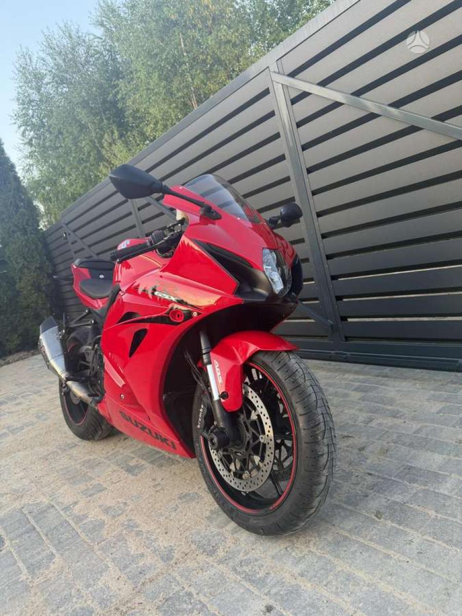 Suzuki GSX-R 2017 Kauņa, ar dzinēja tilpumu 1.00 L un nobraukumu 7 tūkst. km par 10250 €, foto 13 vietnē AUTOMOTO.COM.LV