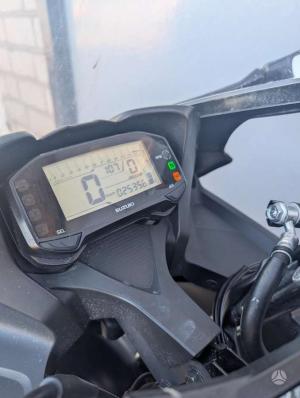 Suzuki GSX-R 2018 in Taurage, with an engine capacity of 0.00 L and mileage of 25 thousand km for 2500 €, photo 6 on AUTOMOTO.COM.LV
