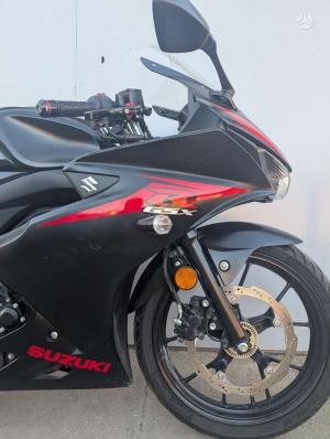 Suzuki GSX-R 2018 in Taurage, with an engine capacity of 0.00 L and mileage of 25 thousand km for 2500 €, photo 7 on AUTOMOTO.COM.LV