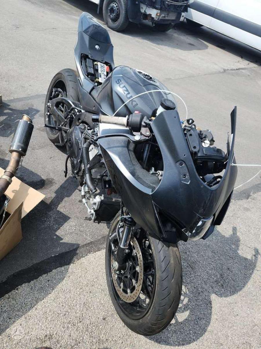 Сузуки GSX-R 2021 в Клайпеда, объемом двигателя 1.00 л и пробегом 16 тыс. км за 4750 €, фото 15 на AUTOMOTO.COM.LV