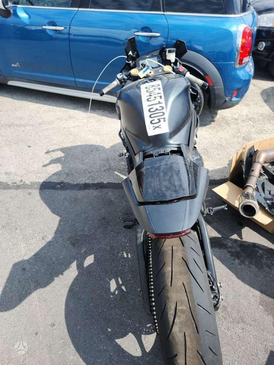 Сузуки GSX-R 2021 в Клайпеда, объемом двигателя 1.00 л и пробегом 16 тыс. км за 4750 €, фото 18 на AUTOMOTO.COM.LV