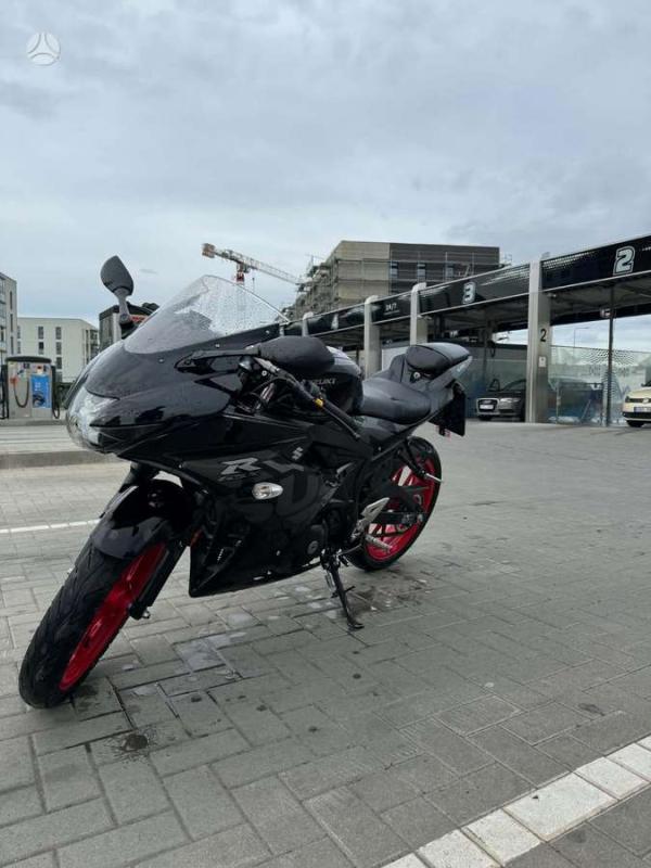 Сузуки GSX-R 2023 в Гаргждай, объемом двигателя 0.13 л и пробегом 13 тыс. км за 4000 €, фото 4 на AUTOMOTO.COM.LV