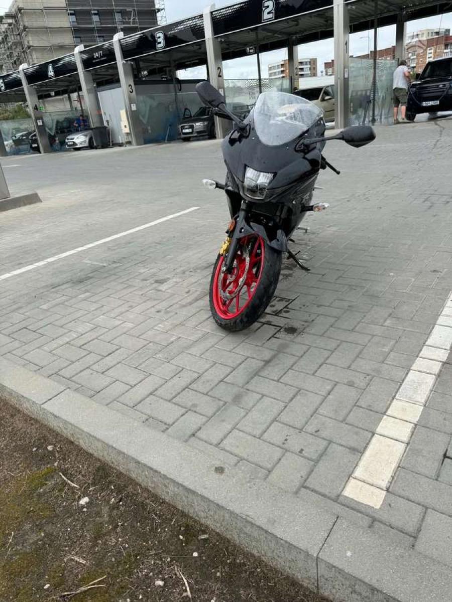 Сузуки GSX-R 2023 в Гаргждай, объемом двигателя 0.13 л и пробегом 13 тыс. км за 4000 €, фото 6 на AUTOMOTO.COM.LV