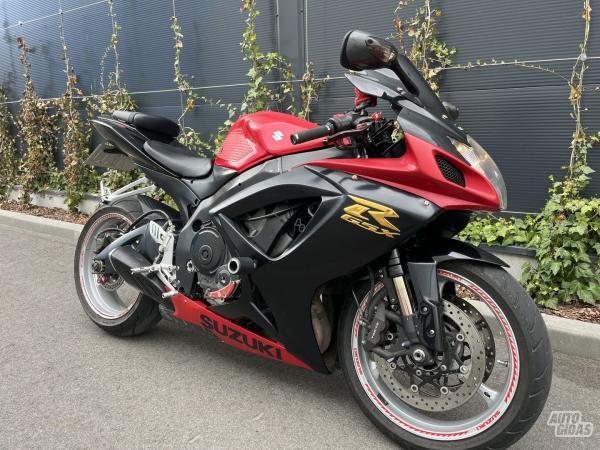 Red Suzuki GSX-R 2006 in Klaipeda, with an engine capacity of 0.75 L and mileage of 39 thousand km for 4500 €, photo 1 on AUTOMOTO.COM.LV