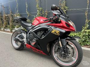 Красный Сузуки GSX-R 2006 в Клайпеда, объемом двигателя 0.75 л и пробегом 39 тыс. км за 4500 €, фото  на AUTOMOTO.COM.LV