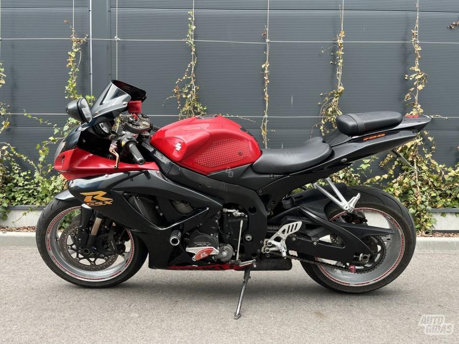 Sarkans Suzuki GSX-R 2006 Klaipėda, ar dzinēja tilpumu 0.75 L un nobraukumu 39 tūkst. km par 4500 €, foto 6 vietnē AUTOMOTO.COM.LV
