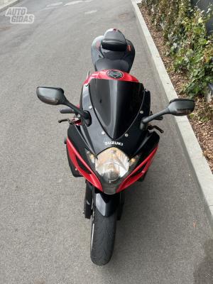 Sarkans Suzuki GSX-R 2006 Klaipėda, ar dzinēja tilpumu 0.75 L un nobraukumu 39 tūkst. km par 4500 €, foto 8 vietnē AUTOMOTO.COM.LV