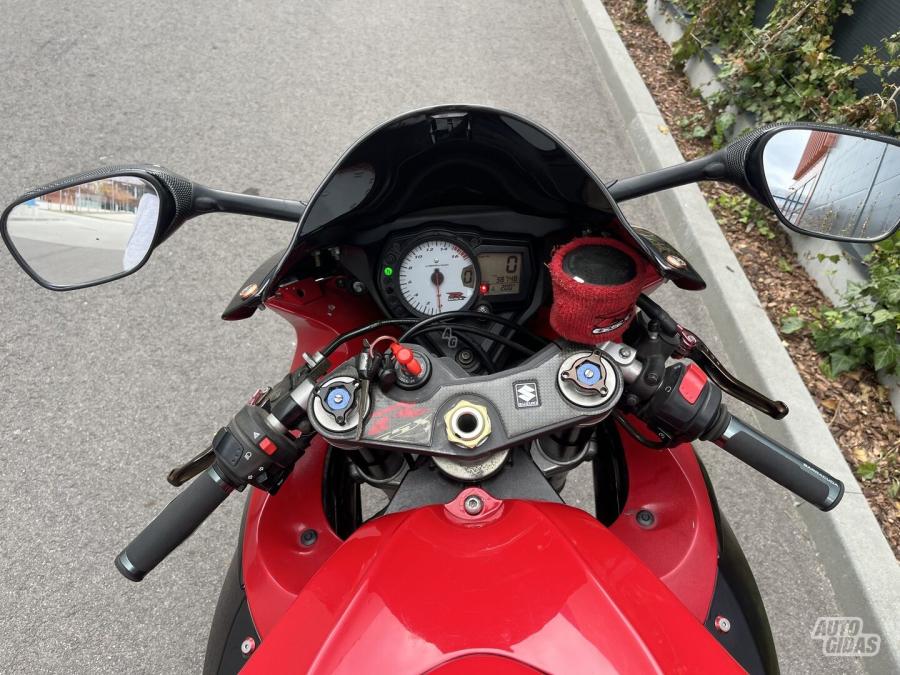 Sarkans Suzuki GSX-R 2006 Klaipėda, ar dzinēja tilpumu 0.75 L un nobraukumu 39 tūkst. km par 4500 €, foto 10 vietnē AUTOMOTO.COM.LV