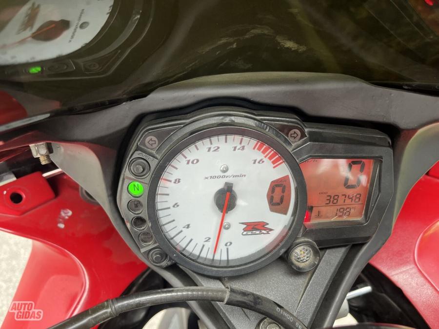 Sarkans Suzuki GSX-R 2006 Klaipėda, ar dzinēja tilpumu 0.75 L un nobraukumu 39 tūkst. km par 4500 €, foto 11 vietnē AUTOMOTO.COM.LV
