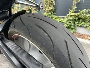 Sarkans Suzuki GSX-R 2006 Klaipėda, ar dzinēja tilpumu 0.75 L un nobraukumu 39 tūkst. km par 4500 €, foto 16 vietnē AUTOMOTO.COM.LV