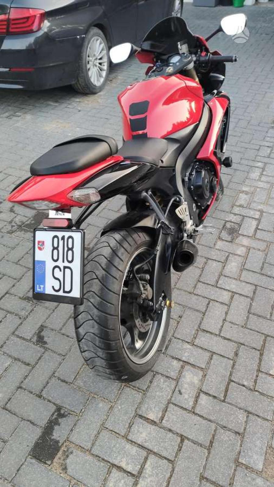 Красный Сузуки GSX-R 2006 в Вильнюс, объемом двигателя 0.60 л и пробегом 24 тыс. км за 4300 €, фото 5 на AUTOMOTO.COM.LV