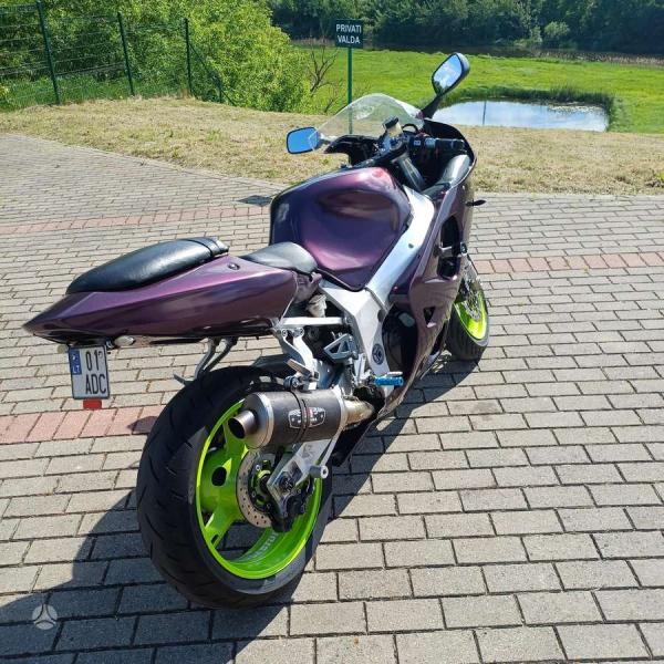 Фиолетовый Сузуки GSX-R 2001 в Куршенай, объемом двигателя 0.75 л и пробегом 33 тыс. км за 1900 €, фото 7 на AUTOMOTO.COM.LV