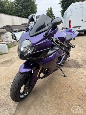Фиолетовый Сузуки GSX-R 2008 в Науйойи-Акмяне, объемом двигателя 0.60 л и пробегом 54 тыс. км за 4299 €, фото  на AUTOMOTO.COM.LV